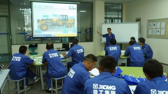 XCMG make class to training operators - Changzhou Yamar Koope Intl ...